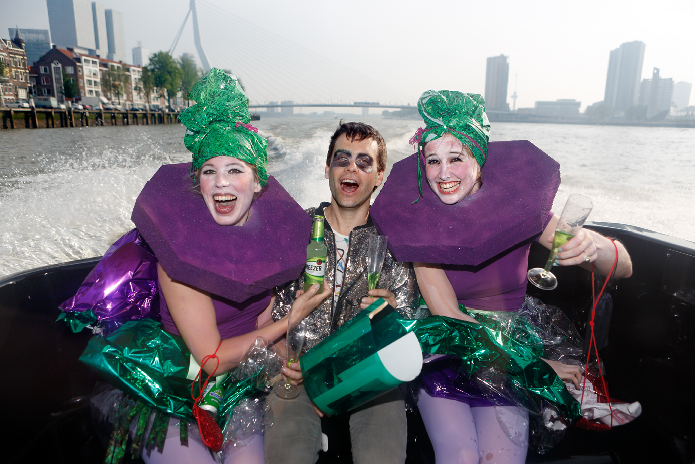 A very colorful splash & clash with Ryan McNamara – MaMA